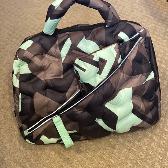 go dash dot | Bags | Go Dash Dot Puffle Duffle In Mint Camo | Poshmark